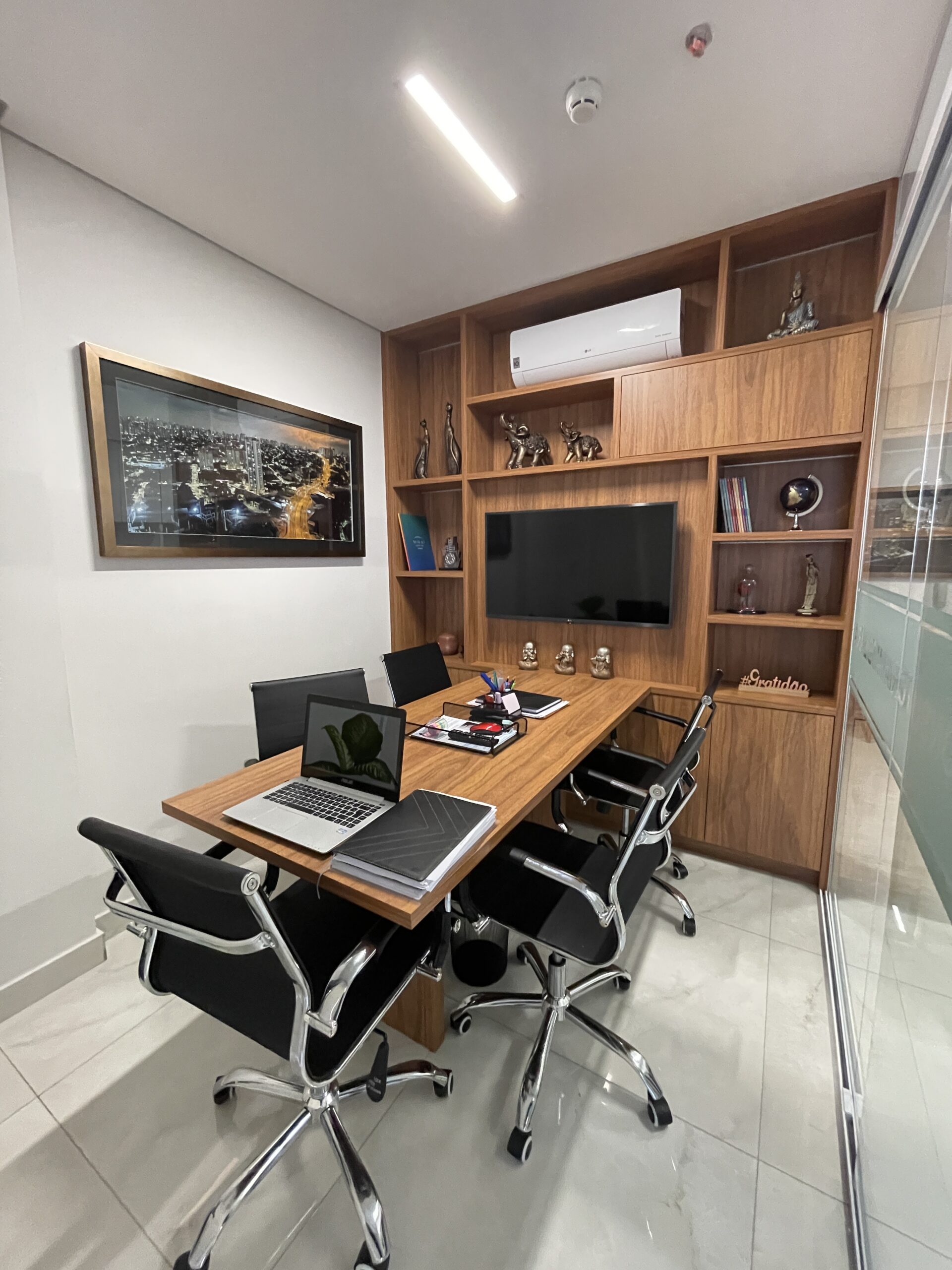 Suri Consultoria Imobiliária – Trilogy Offices